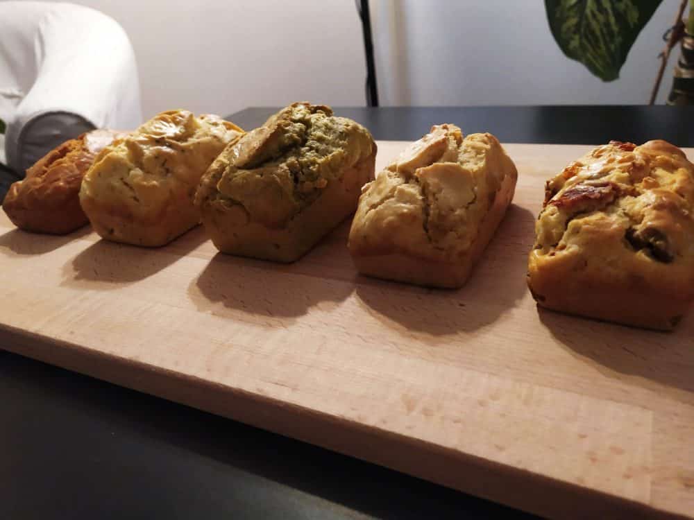 Mini cakes apéritif - La base et les garnitures sur tronchedecake.fr